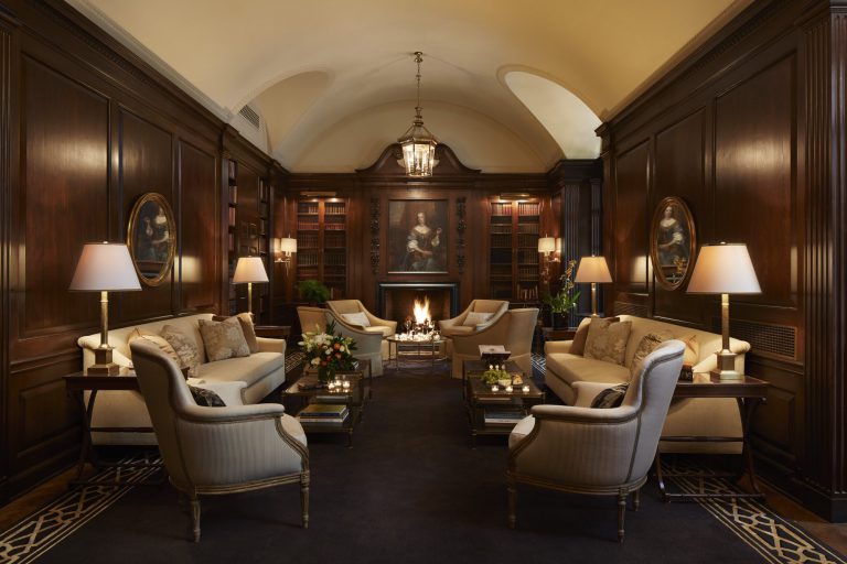 Private Club Lounge - Craig & Company