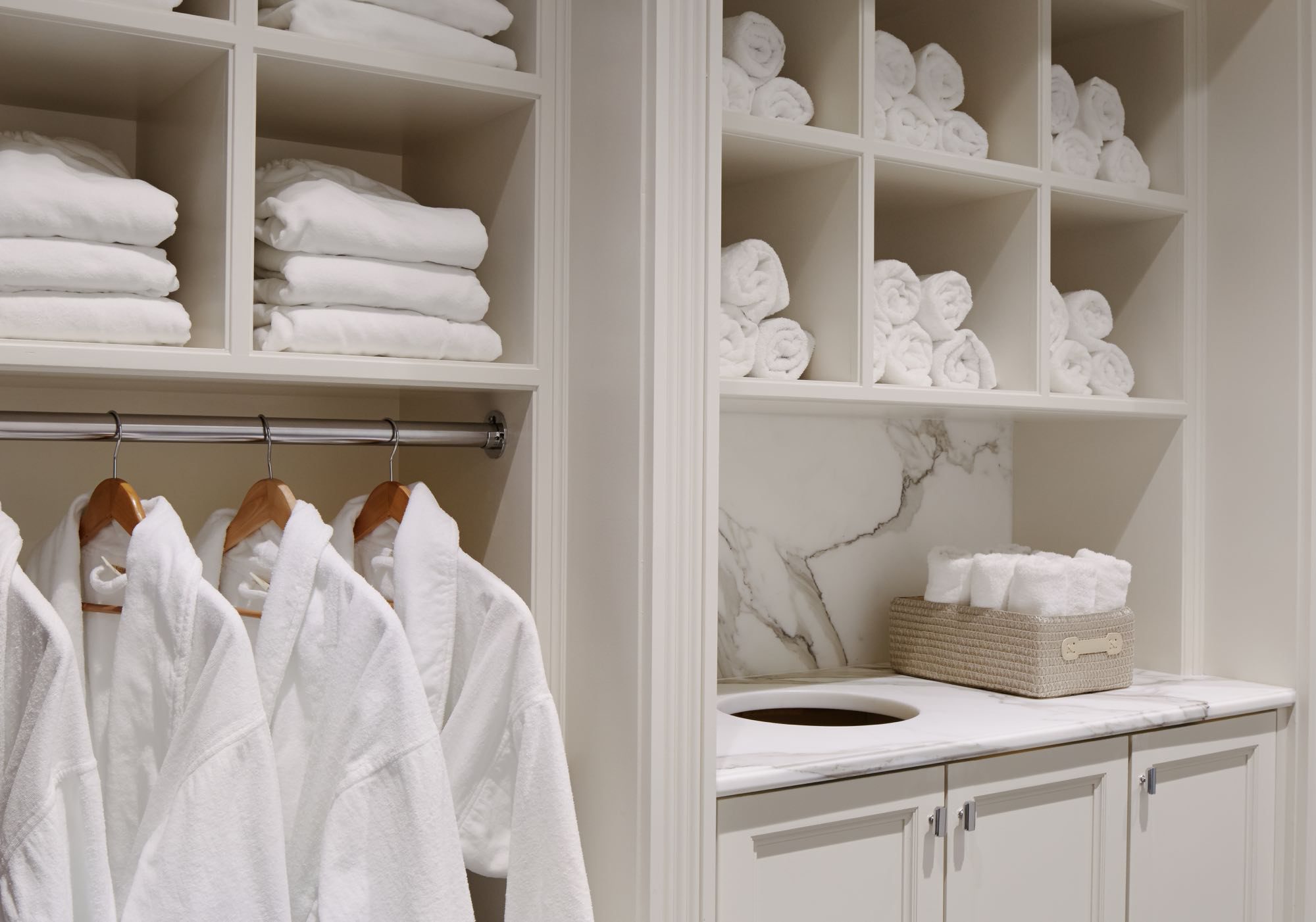 Private Club Locker Rooms - Craig & Company