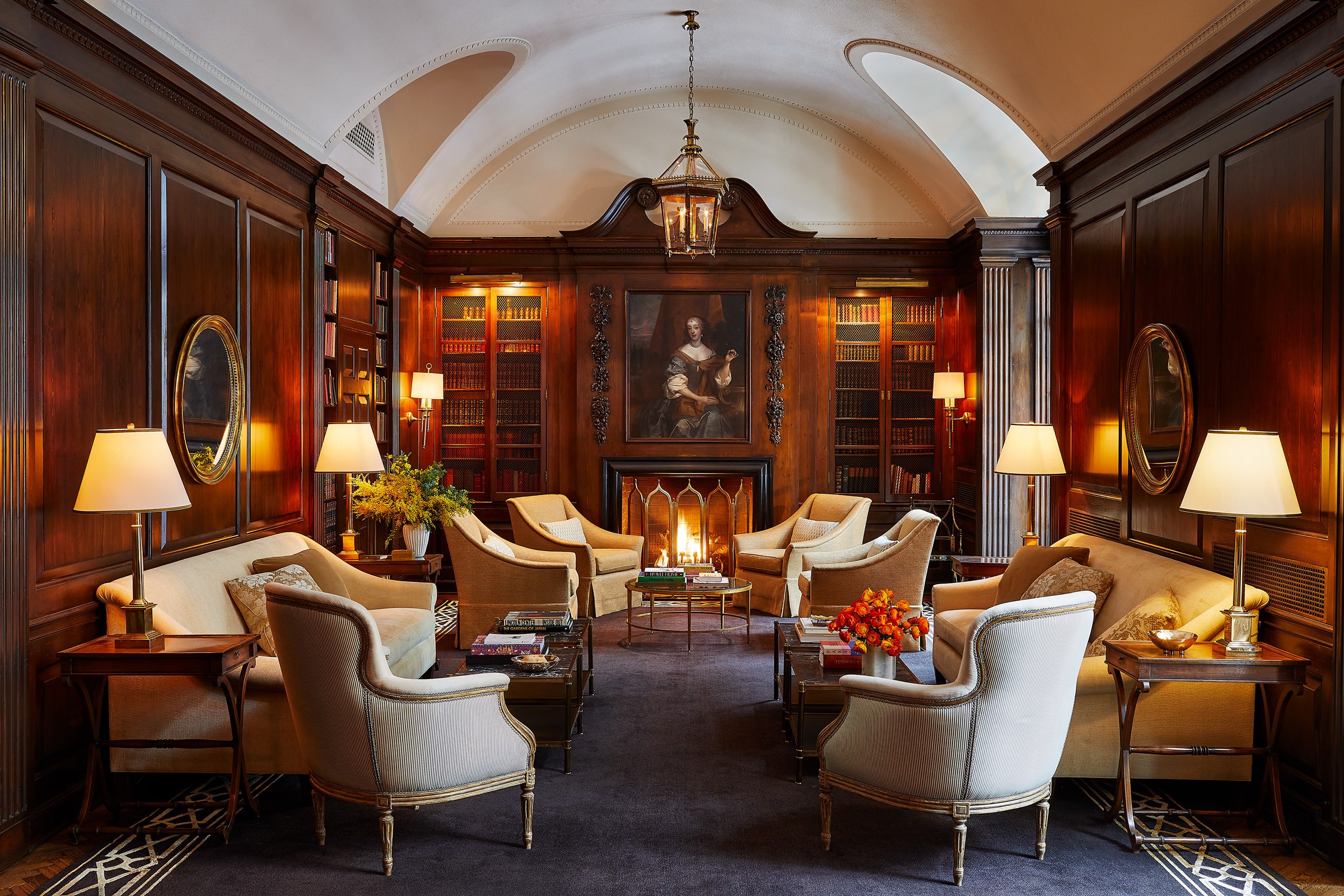 Private Club Lounge - Craig & Company